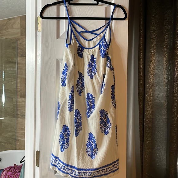 entro | Dresses | Entro Blue And White Floral Sun Dress | Poshmark